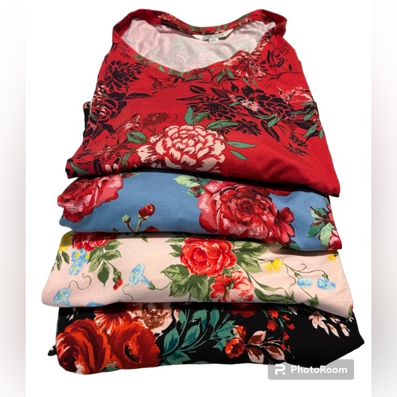 The Pioneer Woman | Tops | The Pioneer Woman Vneck Blouse Bundle In ...